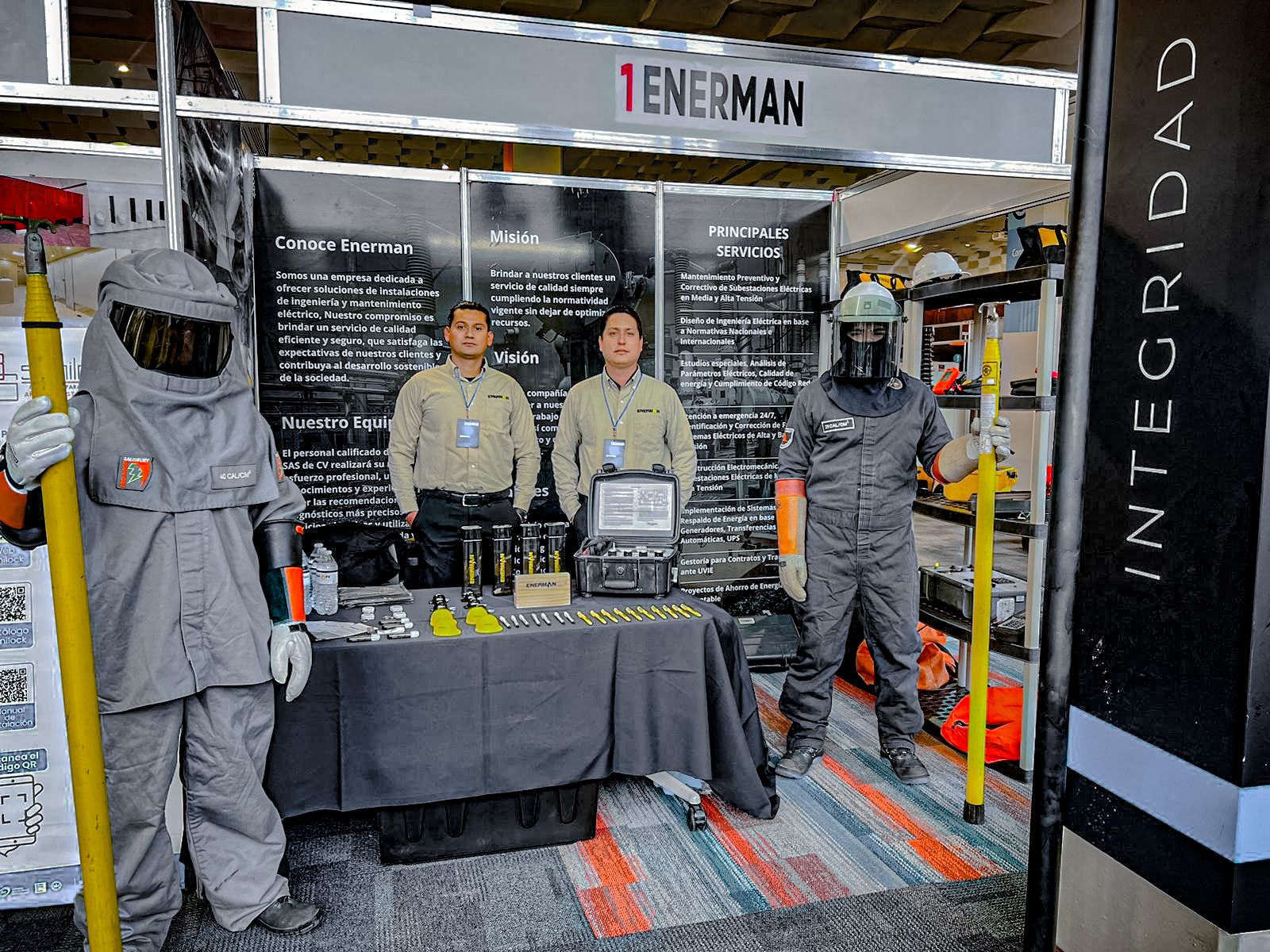 Nosotros – Enerman